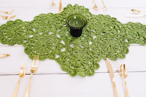 Fern Forest Table Runner - I Like Crochet